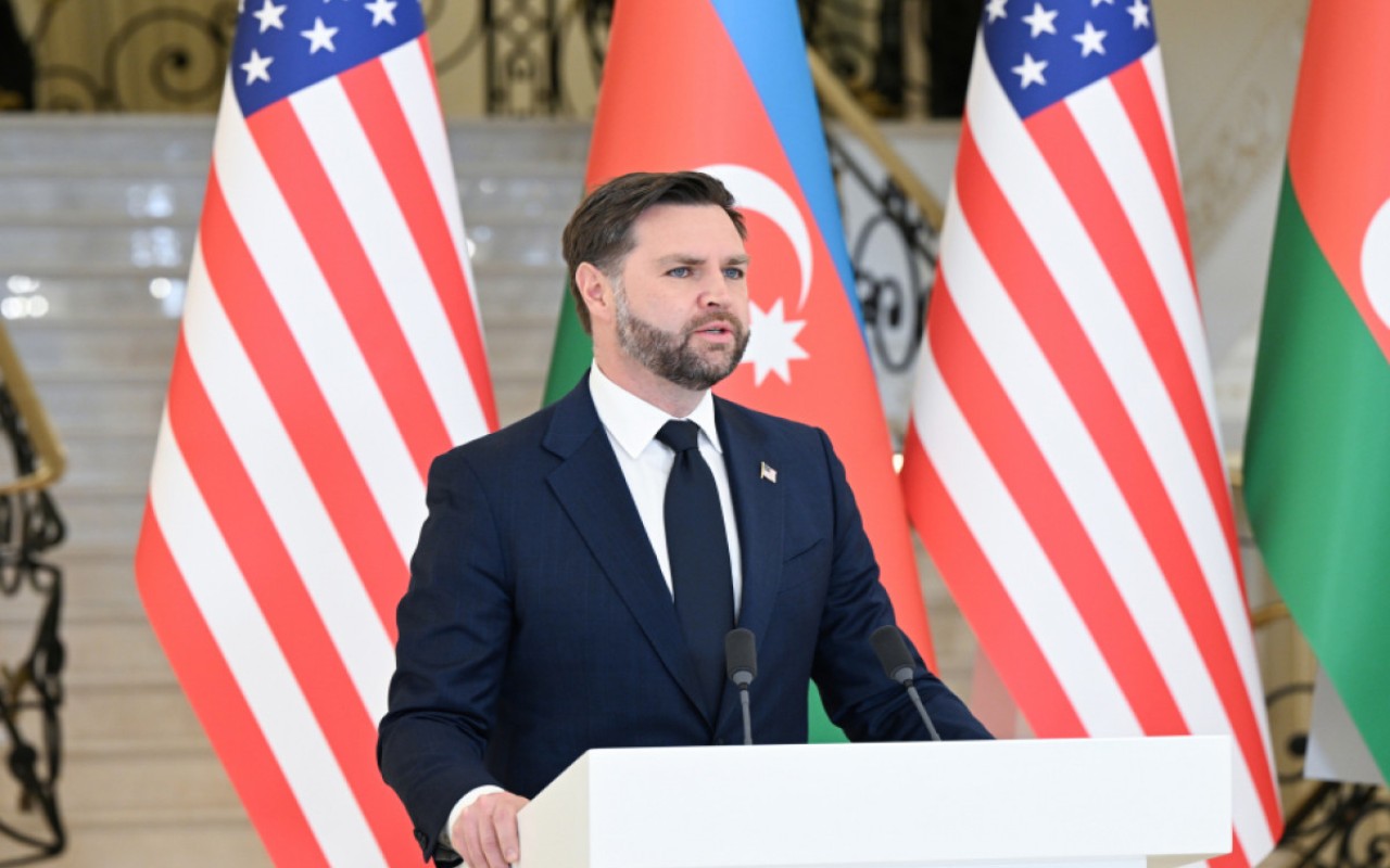 Prezident 20 Yanvar şəhidlərinin xatirəsini yad etdi - FOTOLAR - Unikal.az